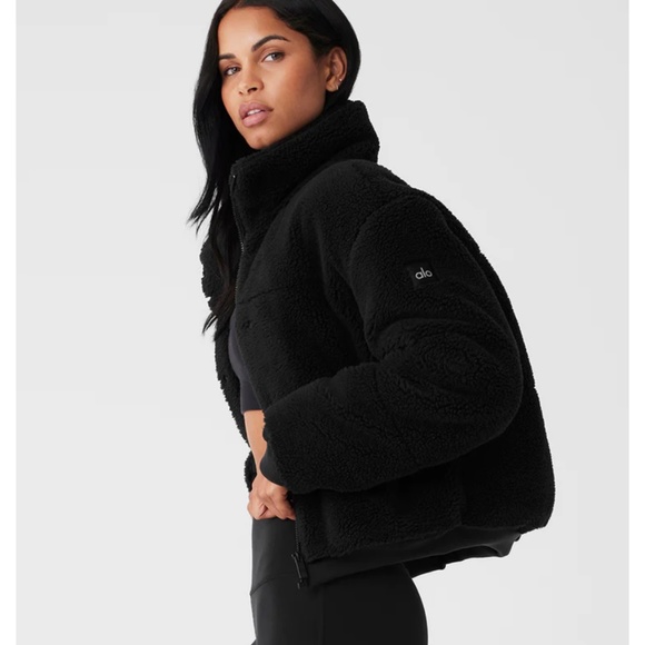 ALO Yoga | Jackets & Coats | Alo Sherpa Snow Angel Puffer | Poshmark